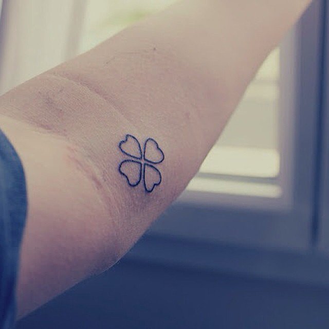Get Lucky Tattoo for women CapelliStyle Get Lucky Tattoo for women CapelliStyle