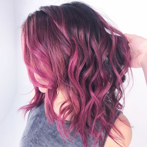 Capelli color prugna, una buona scelta di personalità e di grinta!