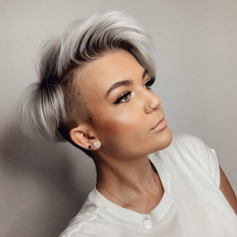 Capelli rasati ai lati: 15 acconciature femminili da non perdere