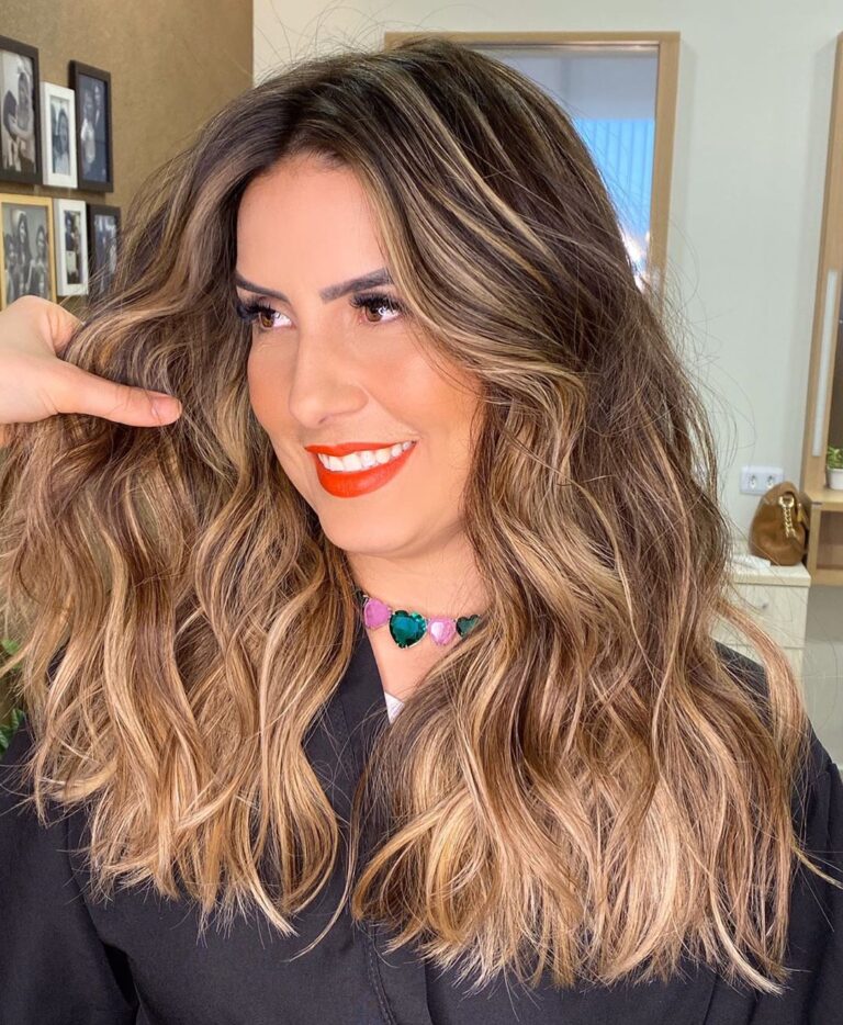 Flamboyage: la tecnica di schiaritura naturale che ti conquisterà. FOTO