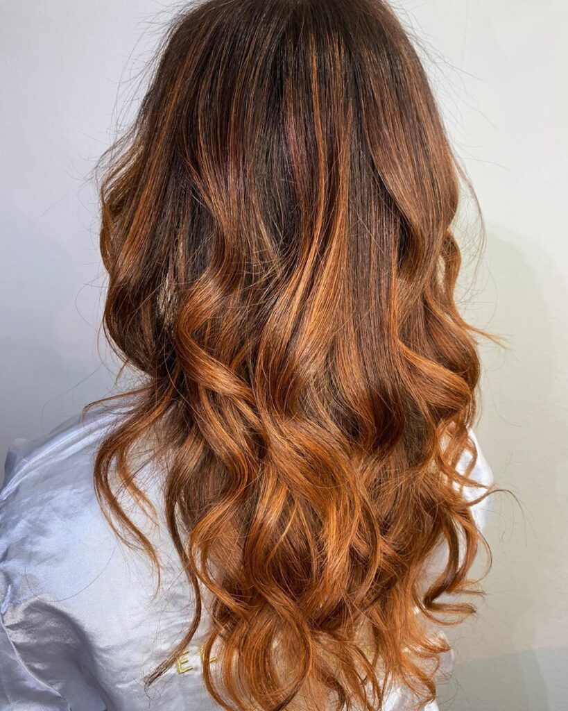 Flamboyage: la tecnica di schiaritura naturale che ti conquisterà. FOTO