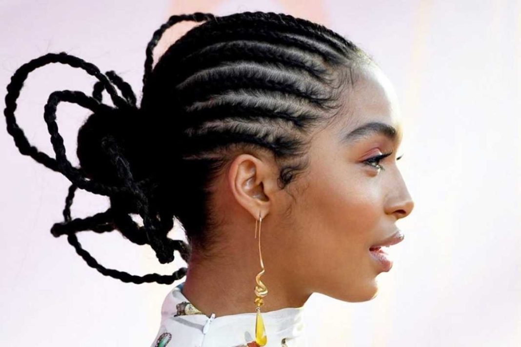 Nina Moric, ecco la sua versione estiva con le treccine afro - FOTO ...