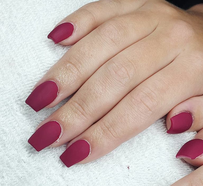 Unghie Rosso Ciliegia: la manicure della primavera - CapelliStyle