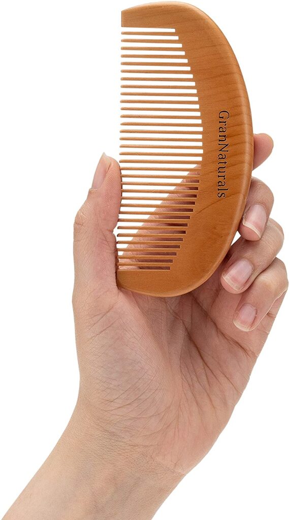 Pettine in legno: perché dovresti considerarlo per i tuoi capelli lisci ...