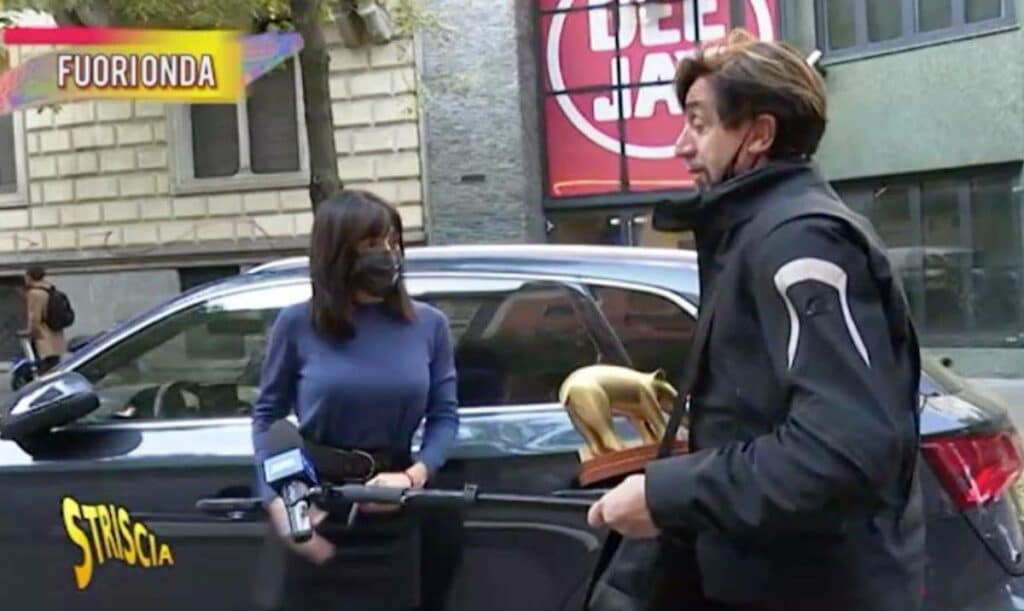 Ambra Angiolini, nuovo look: taglio corto e frangia aperta sbarazzina