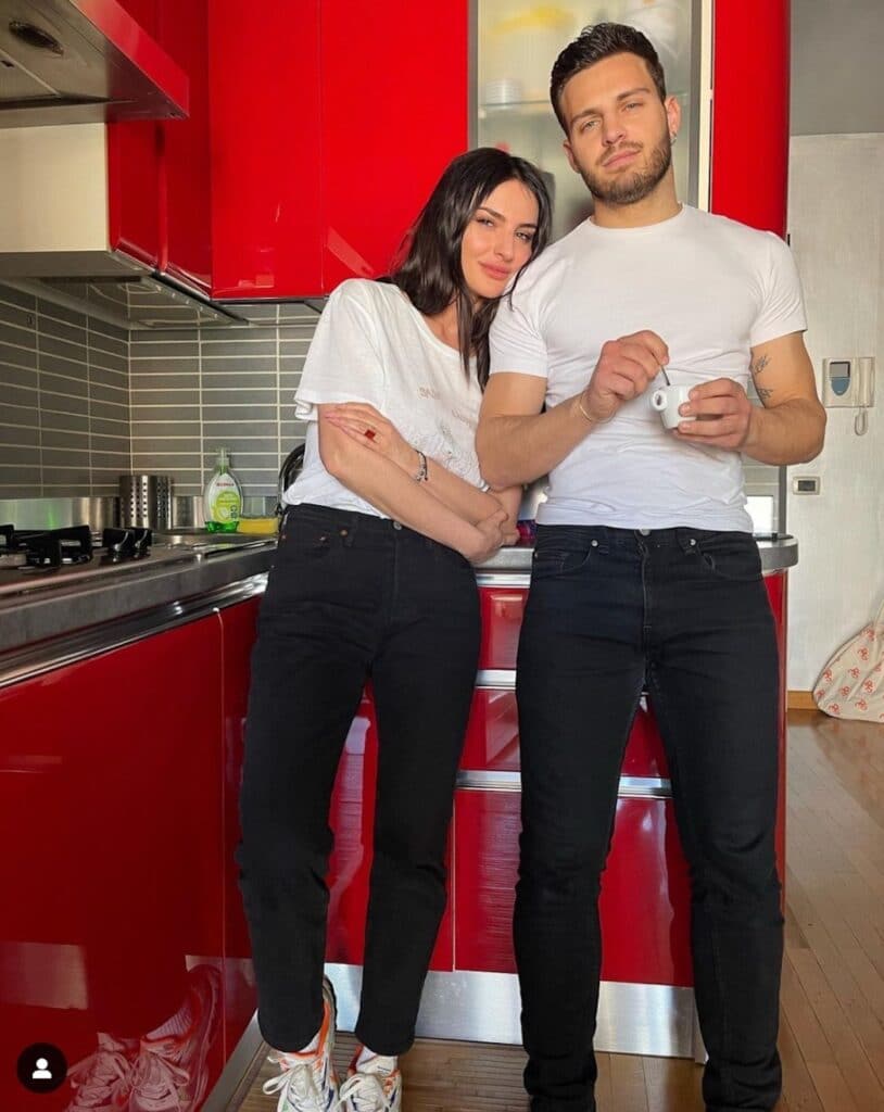 Arisa e Vito Coppola insieme dal parrucchiere: cambio look per due