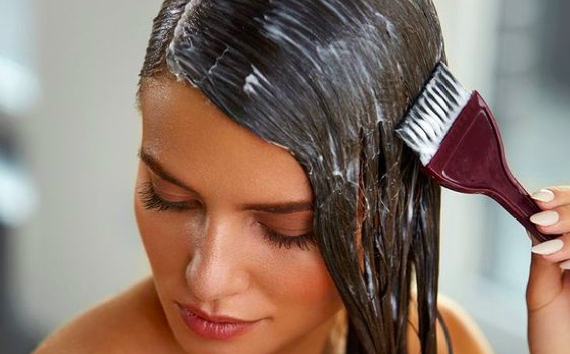 I metodi più efficaci per togliere macchie di tinta capelli da vestiti ...