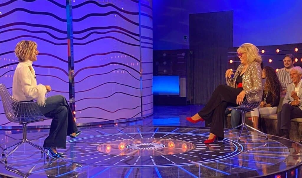 Francesca Fialdini torna in tv con un nuovo look capelli: taglio e colore