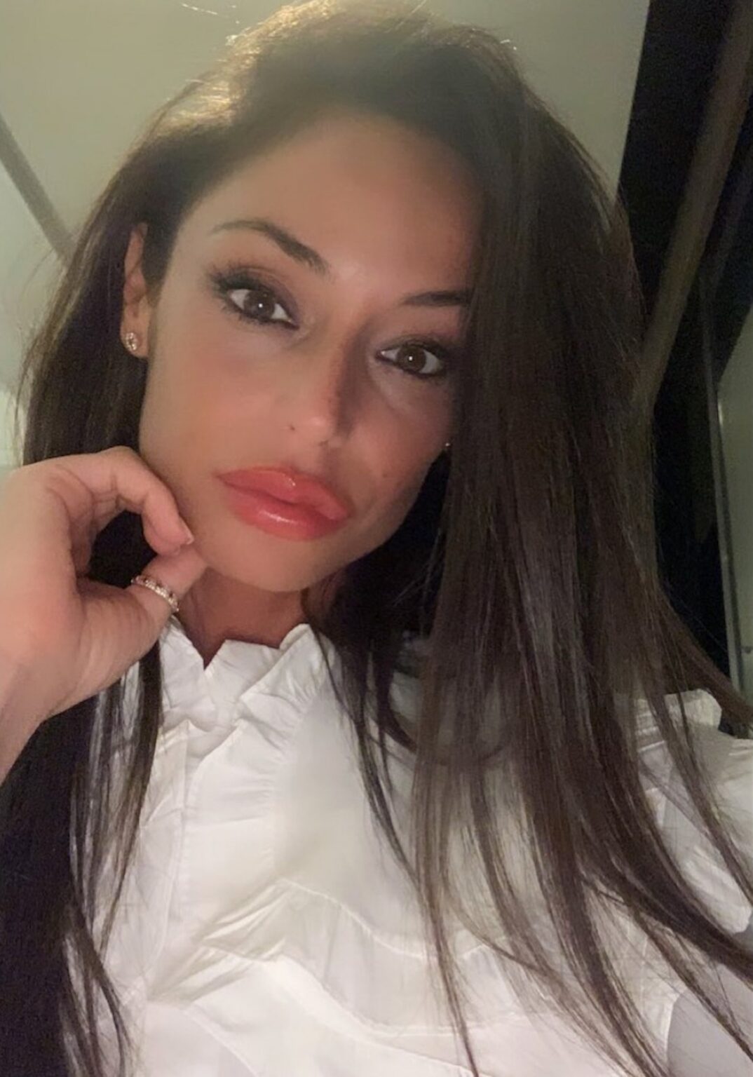 Raffaella Fico, la nuova foto social e boom di complimenti per il look