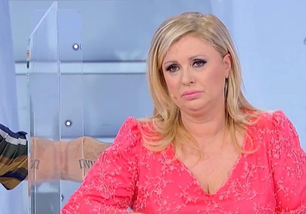 Sara Zilli torna a UeD con Davide e un nuovo look capelli: "Hai cambiato!"