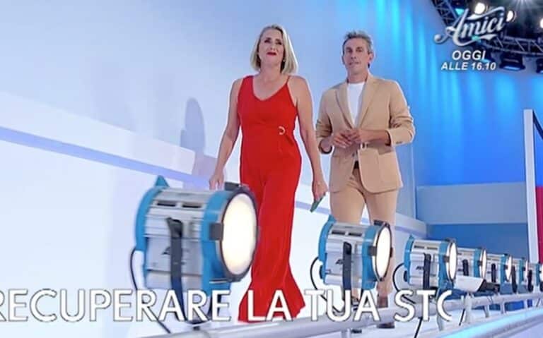 Sara Zilli torna a UeD con Davide e un nuovo look capelli: "Hai cambiato!"