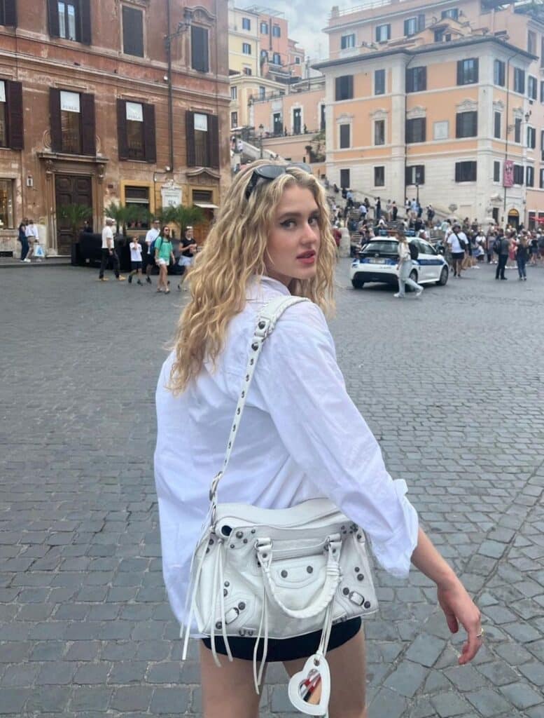 Isobel Kinnear, nuovo look dopo Amici 22