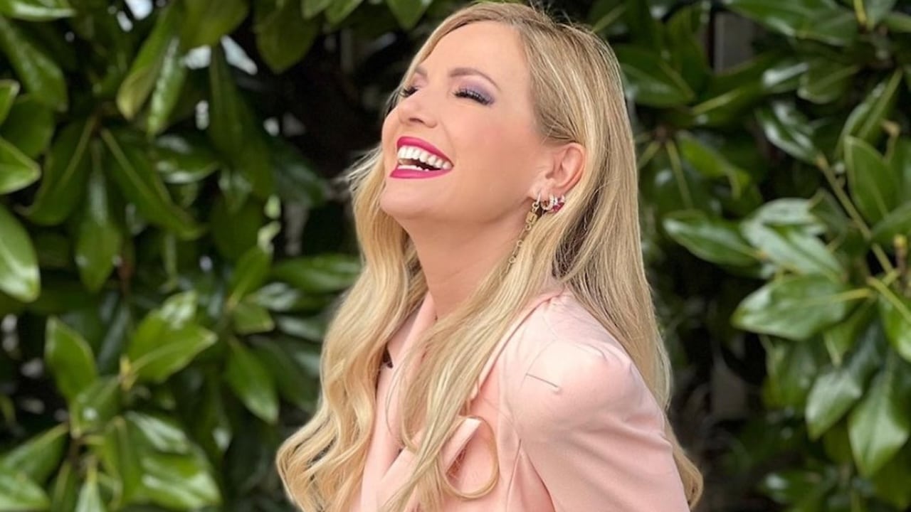 Federica Panicucci a 56 anni senza rivali: il look è uno spettacolo