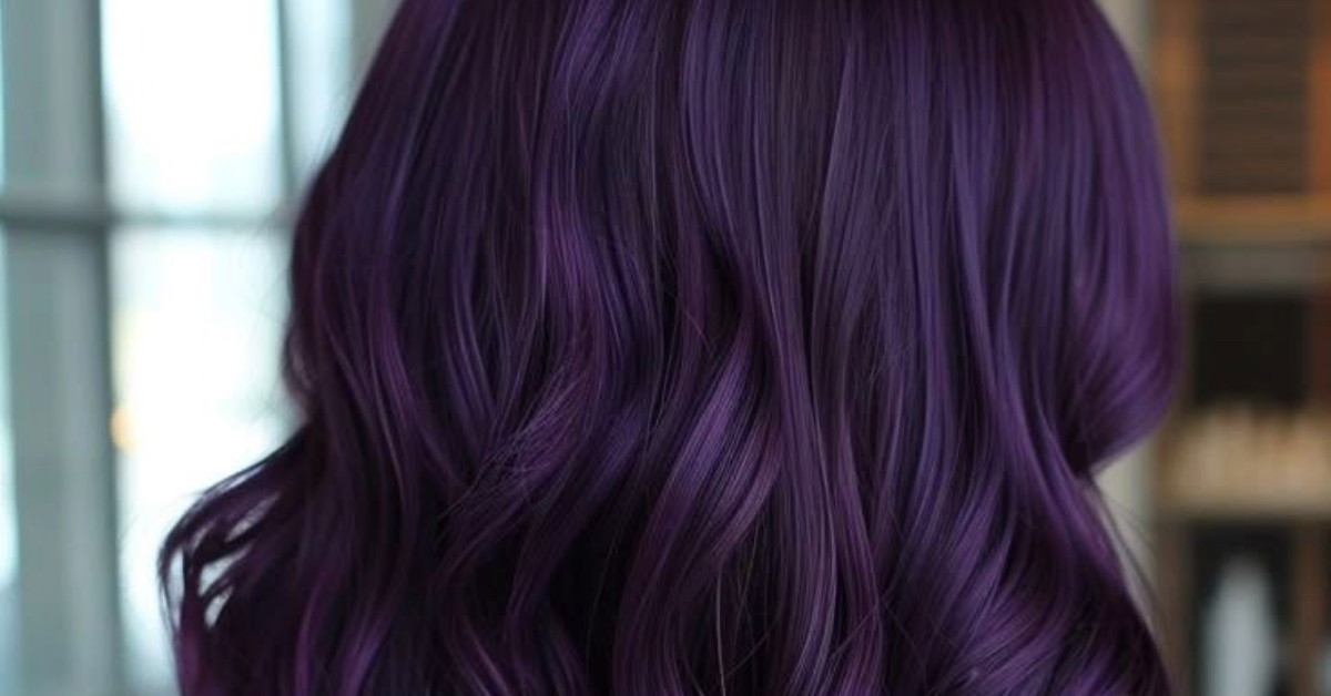 Viola scuro: colorazione perfetta per le carnagioni scure e olivastre